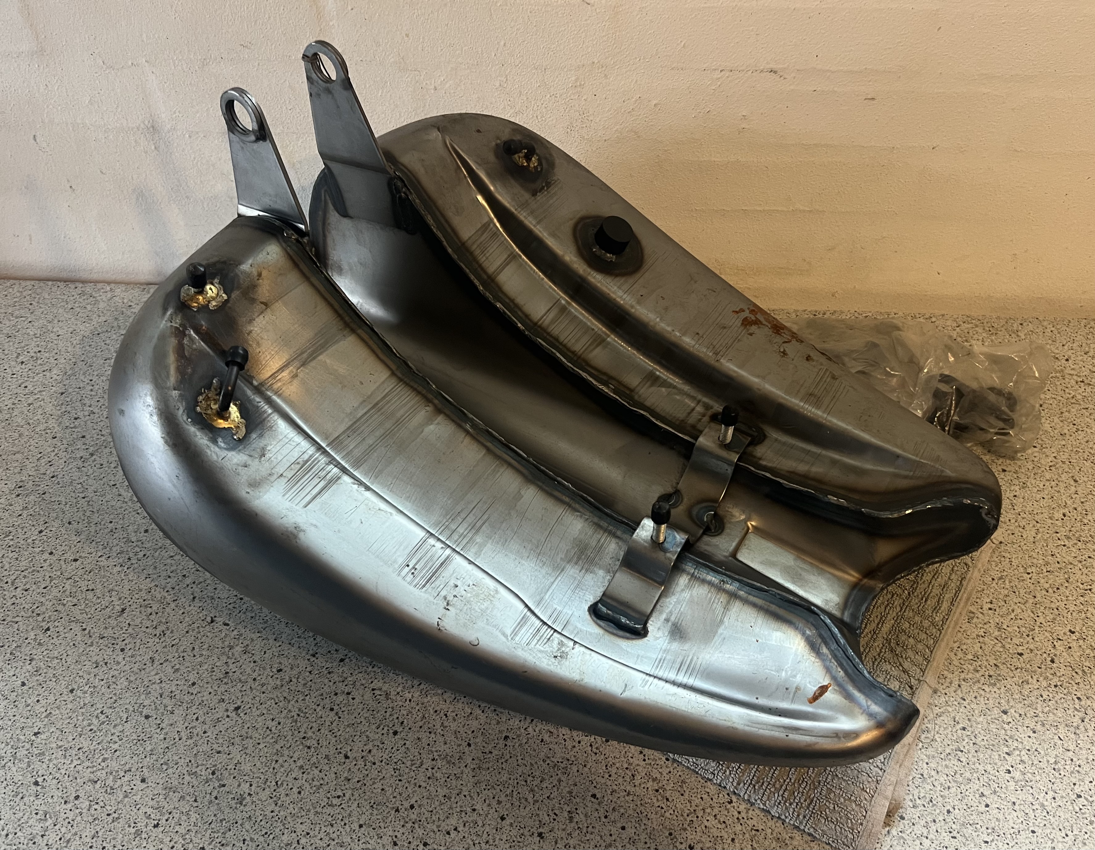 NY stretched tank - Fch Custom | Salg og service af Harley Davidson ...